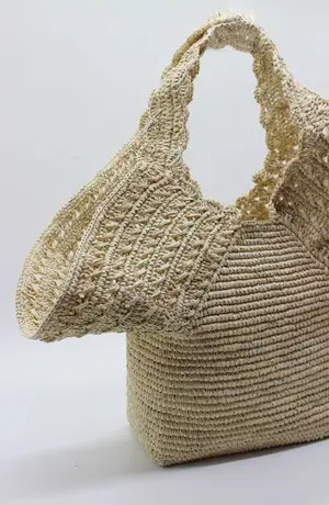 81036304 Blanquita Handbag