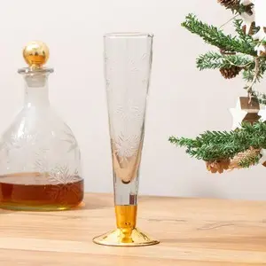BE HOME Snowflake Flute With Foot