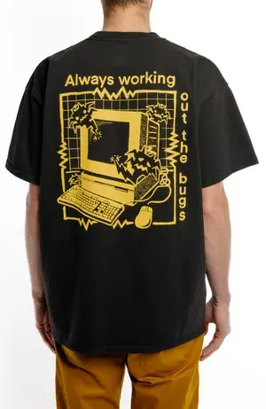 VARDAGEN Working Out The Bugs Heavyweight Tee