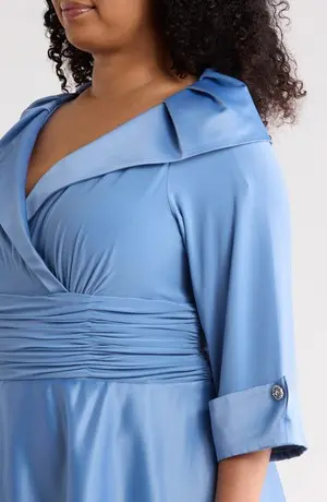 JESSICA HOWARD Portrait Collar Mixed Media Gown