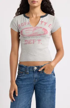 BDG URBAN OUTFITTERS Faded Graphic V-neck Baby Tee - Grey