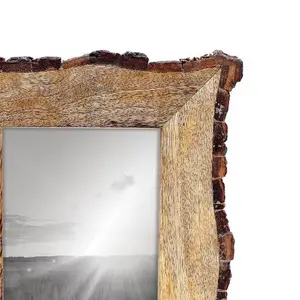 FORESIDE HOME AND GARDEN Rustic Live Edge 4 X 6 Inch Decorative Wood Picture Frame