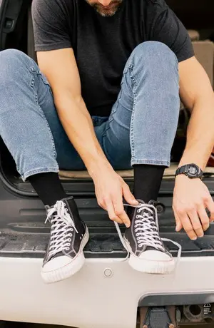 SOCKWELL Circulator Compression Knee High Socks - Black