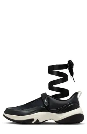 JORDAN The Pointe Sneaker - Black/sail
