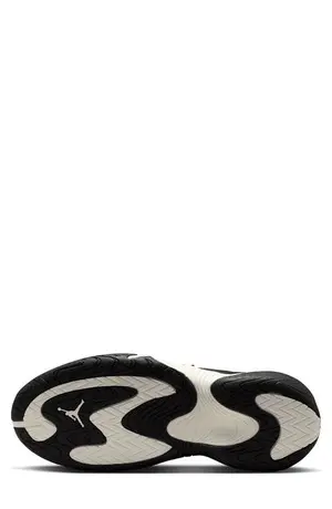 JORDAN The Pointe Sneaker - Black/sail