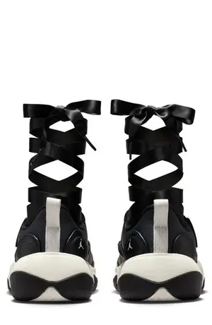 JORDAN The Pointe Sneaker - Black/sail