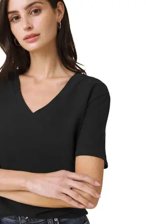 Splendid Louisa Boyfriend Fit V-neck Cotton T-shirt - Black
