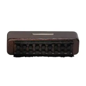 FLUANCE Vinyl Record Anti-static Carbon Fiber Brush - Natural Walnut