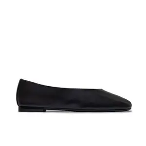 Bernardo Meredith Ballet Flat - Black