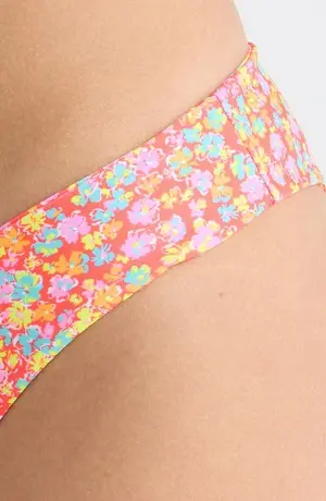 KULANI KINIS V-cut Bikini Bottoms