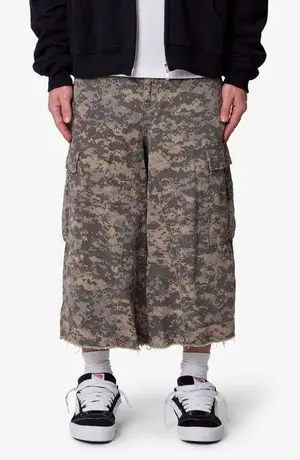 Mnml Extra Long Cargo Shorts - Digi Camo