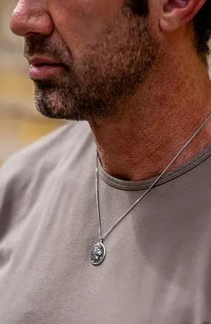 VINCERO Sterling Lion Pendant Necklace - Silver