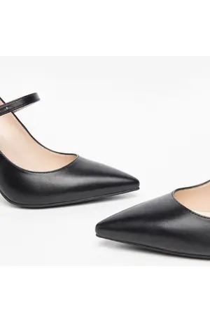 NEROGIARDINI Leather Mary Jane High Heel Pumps