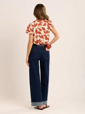 BRAKEBURN Lisa Trailing Leaf Print T-shirt