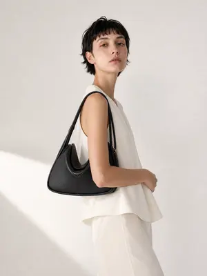 MI BOLSA LONDON Carnaby Genuine Pebble Leather Shoulder Bag