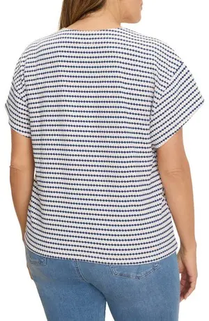 NIC+ZOE Diamond Stripe Top With V-neck And Cap Sleeves