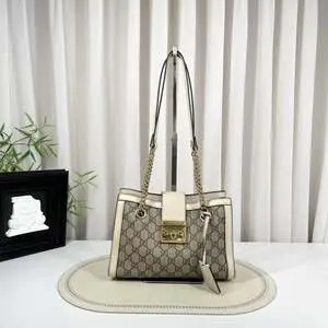 Gucci Leather Bag With Chain Strap - Multicolor