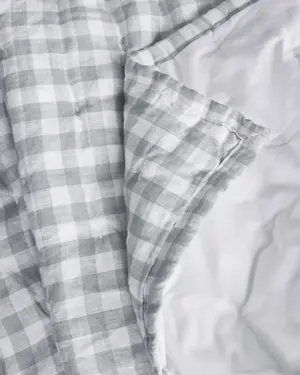 Quince European Linen Patterned Quilt Set