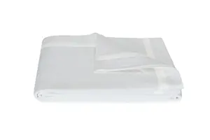 MATOUK Lowell Matelassé Coverlet - Bone