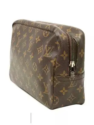 LOUIS VUITTON Monogram Trousses Toilette 28 Clutch Bag