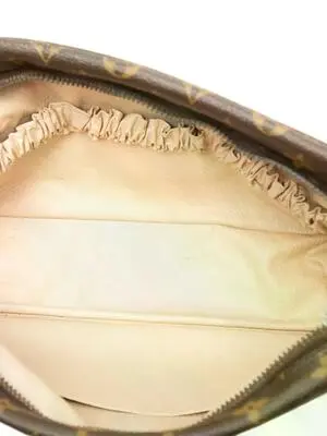LOUIS VUITTON Monogram Trousses Toilette 28 Clutch Bag