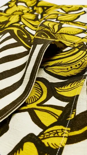 ALEMAIS Mona Textured Towel & Carry