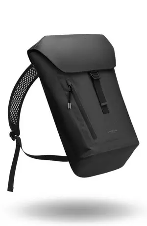 GASTON LUGA Lightweight Duoseal Flap Backpack 14 - Black