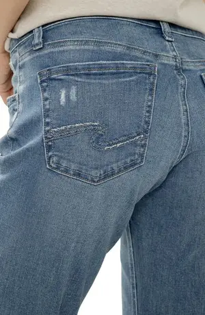 SILVER JEANS CO. Chelsea Frayed Boyfriend Jeans