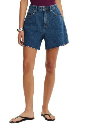 COTTON ON High Waisted '90s Denim Shorts With Raw Hems - Gemini Blue Raw