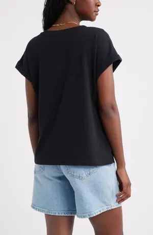 Caslon Roll Cuff V-neck T-shirt - Black
