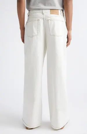 AMI Paris Wide-leg Jeans In Creamy Wash