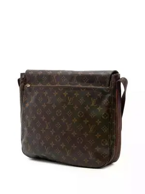 LOUIS VUITTON Monogram Beaubourg Messenger Mm Bag