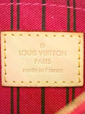 LOUIS VUITTON Monogram Neverfull Pm Pouch