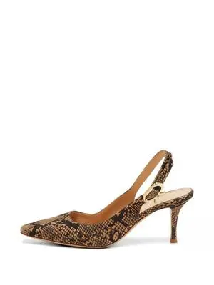 GIANVITO ROSSI Pointed-toe Pumps - Neutrals