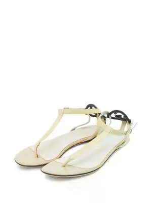 Gucci Patent Flat Sandals - Neutrals