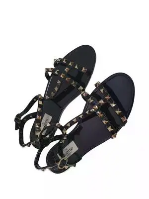 Valentino Garavani Rockstud T-strap Sandals