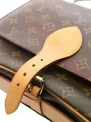LOUIS VUITTON Monogram Canvas Gm Shoulder Bag