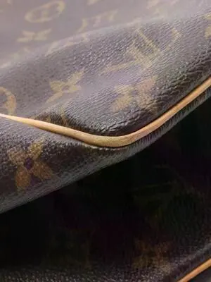 LOUIS VUITTON Monogram Canvas Batignolles Tote Bag