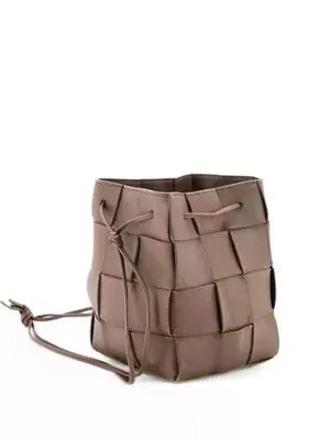 Bottega Veneta Cassette Maxi Intrecciato Leather Small Bucket Bag - Brown