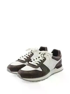 LOUIS VUITTON Monogram Sneakers - Brown
