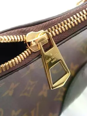 LOUIS VUITTON Boulogne Shoulder Bag