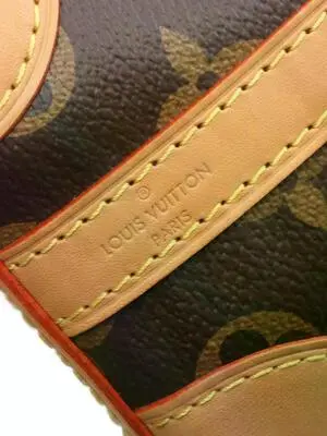 LOUIS VUITTON 2021 Noe Perth Bucket Bag
