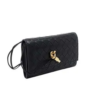 Bottega Veneta Andiamo Pouch On Strap - Black