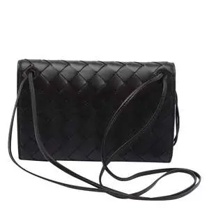 Bottega Veneta Andiamo Pouch On Strap - Brown