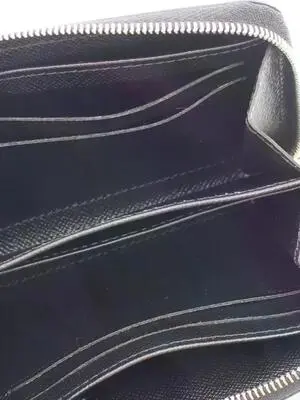 LOUIS VUITTON 2021s Zippy Épi Wallet