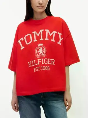 Tommy Hilfiger Crest Logo T-shirt