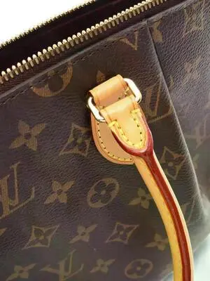LOUIS VUITTON Turenne Monogram Handbag