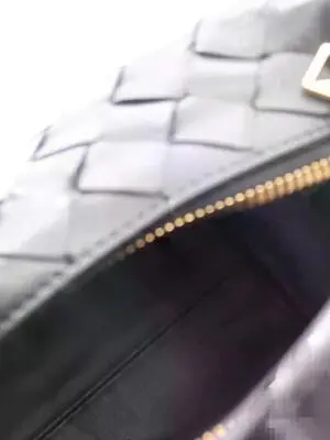 Bottega Veneta Intrecciato Wallace Handbag