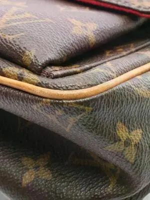 LOUIS VUITTON Monogram Viva-cite Shoulder Bag