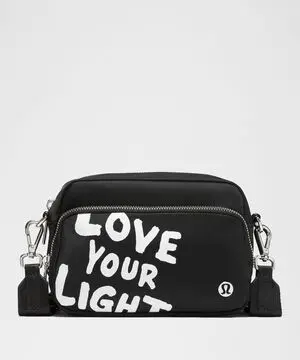 Lululemon Everywhere Crossbody Bag 2l Graphic